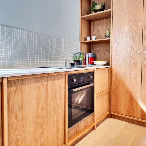 American White Oak Crown Cut - Plymasters